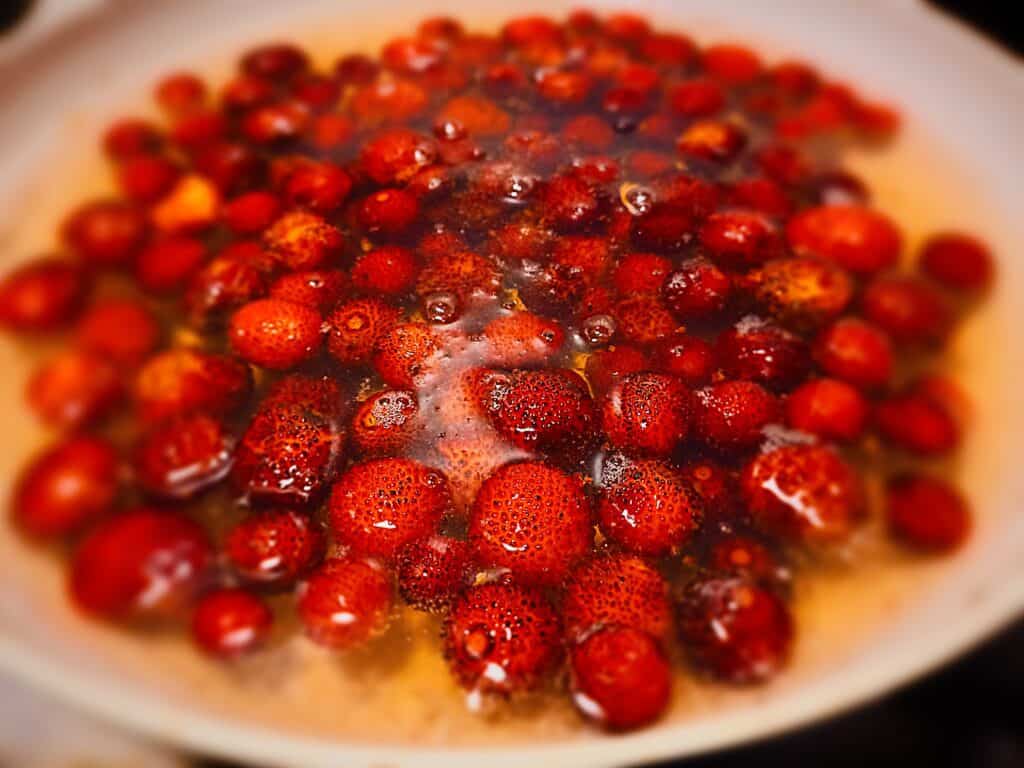 Easy Strawberry tree jam (arbutus unedo) - Grow, gather, fish and hunt ...